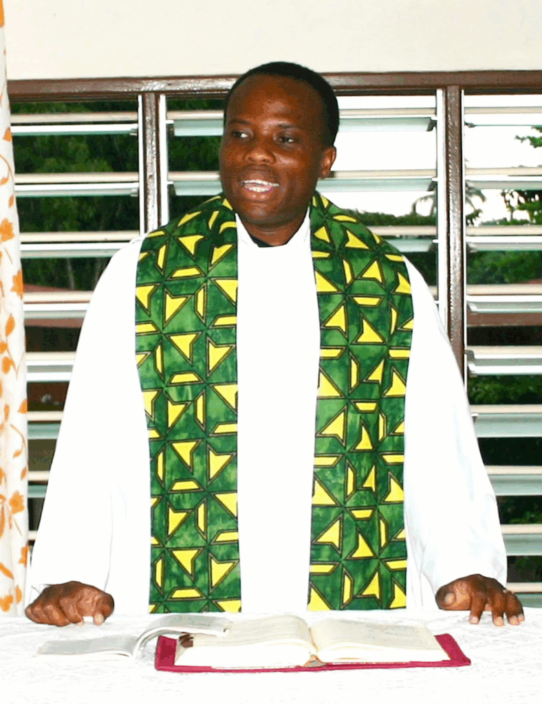 Père André Quenum : 11 ans après, l’Église et la presse béninoise se souviennent d’un prêtre ...